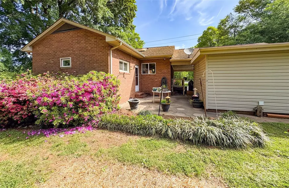 437 Old Mountain Rd, Statesville, NC 28677 | 6 Photos - Movoto