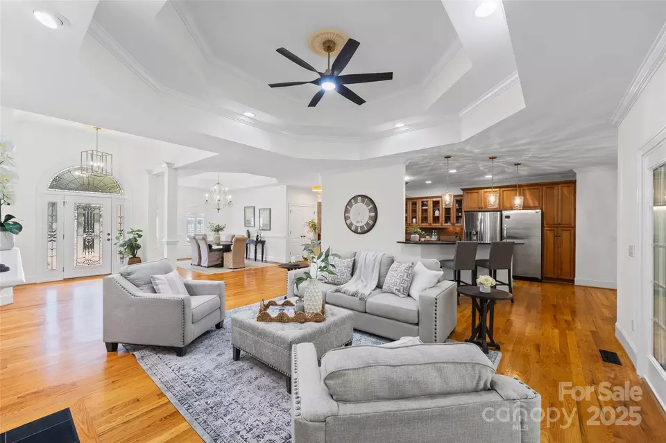 1385 Indigo Ct, Rock Hill, SC 29730 | MLS# 4304290 | 41 Photos - Movoto