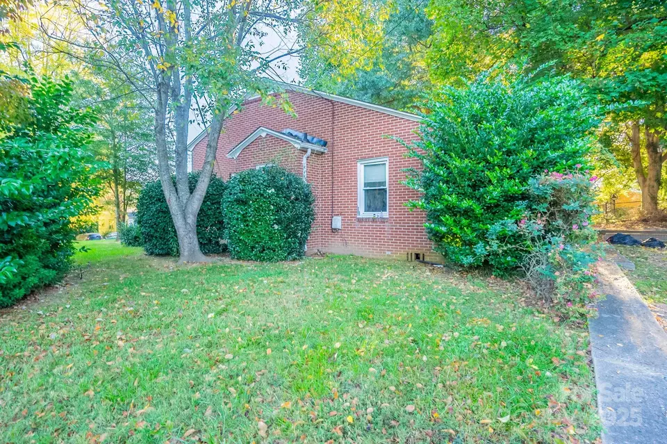 1501 Mccormick Ave, Gastonia, NC 28054 | 13 Photos - Movoto