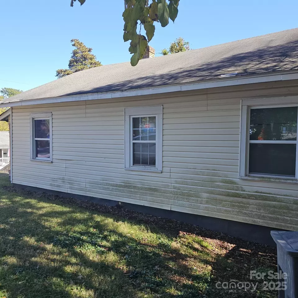 929 Key St, Charlotte, NC 28208 | MLS# 4318826 | 3 Photos - Movoto