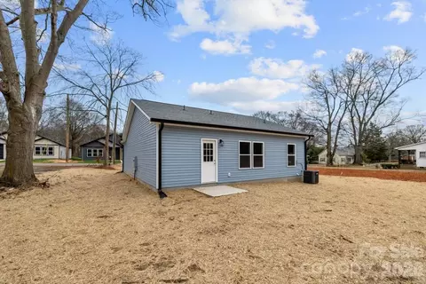 1212 Patterson St, Shelby, NC 28152 | 24 Photos - Movoto