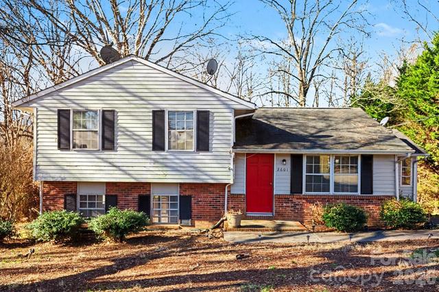 2601 Devon Dr, Dallas, NC 28034 | MLS# 4336214 | 35 Photos - Movoto