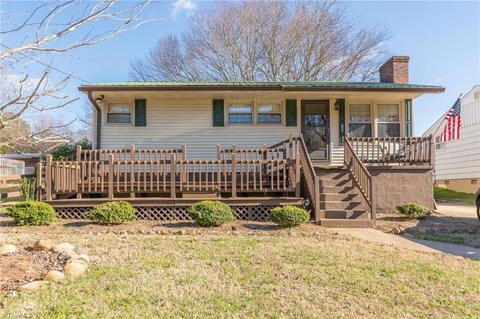 618 Hargrave St, Lexington, NC 27292 | 5 Photos | MLS #1077703 - Movoto