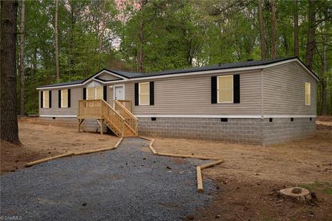 2187 S Lake Dr, Asheboro, NC 27203 | 34 Photos | MLS #1102639 - Movoto
