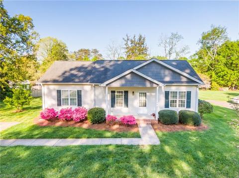 4617 Wait Rd, Winston Salem, NC 27106 | 33 Photos | MLS #1103072 - Movoto