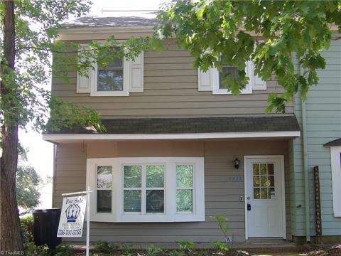 5423 Pine Top Cir, Raleigh, NC 27612 | 21 Photos | MLS #1104819 - Movoto