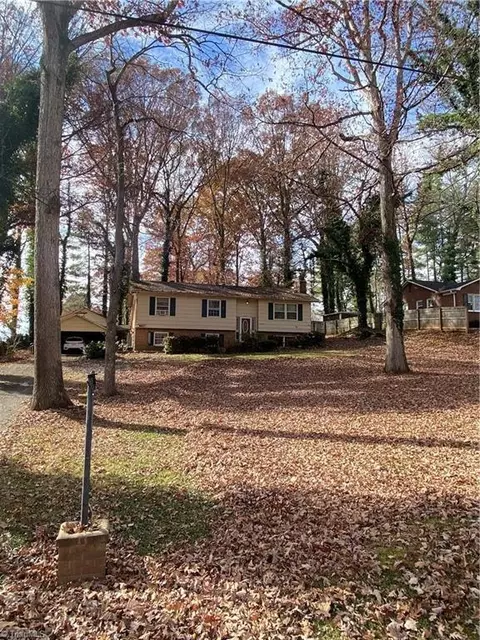 147 Lyn Ave, Mount Airy, NC 27030 | 13 Photos - Movoto