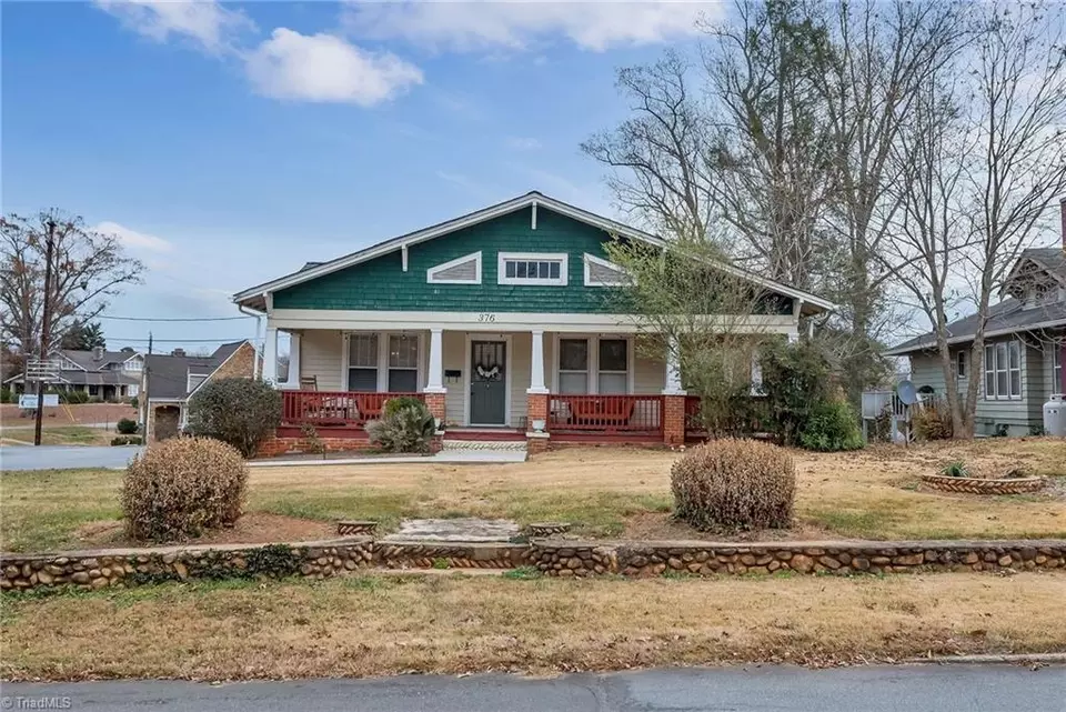 376 Gwyn Ave, Elkin, NC 28621 | 48 Photos - Movoto