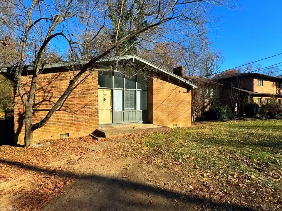 1309 Cedrow Dr, High Point, NC 27260 | 16 Photos - Movoto