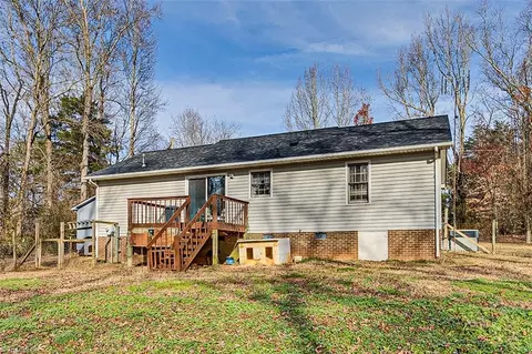 4430 Ridgetop Rd, Ramseur, NC 27316 | 36 Photos - Movoto