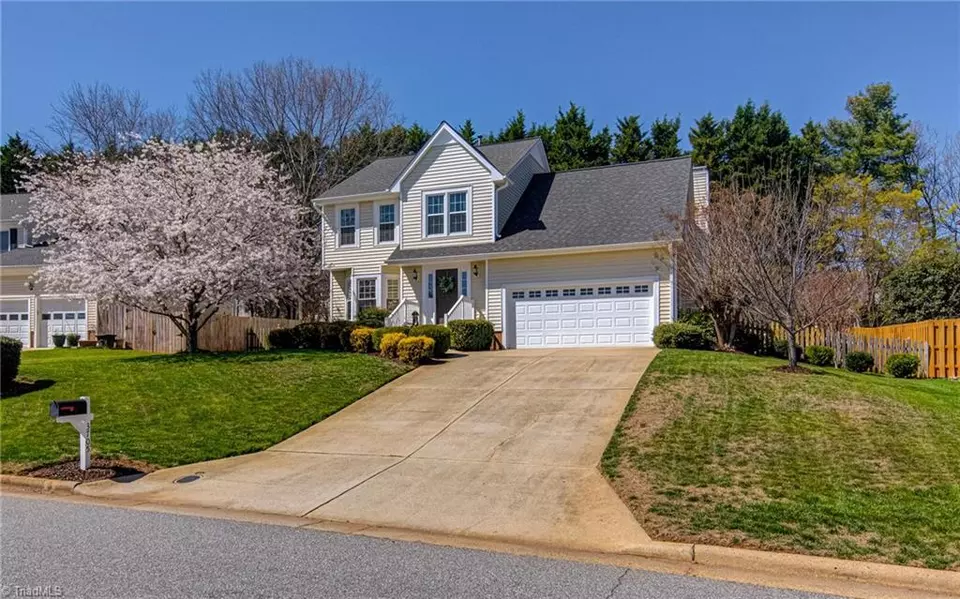 3705 Friendsview Dr, Greensboro, NC 27410 | 37 Photos - Movoto