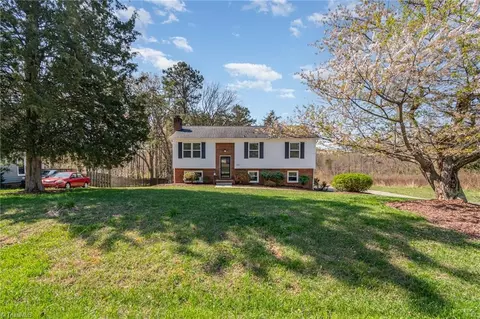 1455 Brookcrest Dr, Winston Salem, NC 27106 | 30 Photos - Movoto