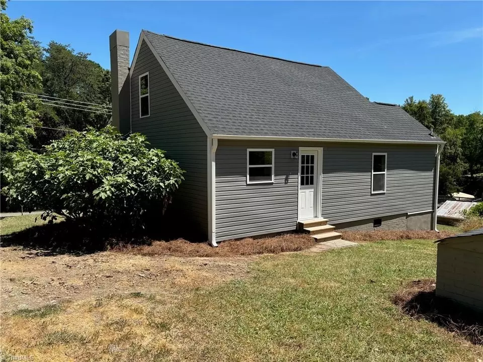 957 Loflin Pond Rd, Asheboro, NC 27203 | 14 Photos - Movoto