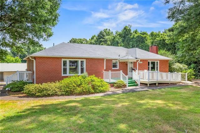 2685 Cole Rd, Winston Salem, NC 27107 | 50 Photos - Movoto