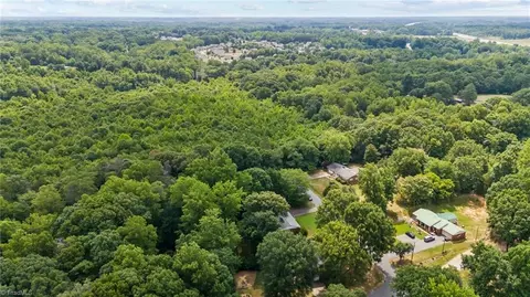 4715 Boxwood Dr, Walkertown, NC 27051 | 50 Photos - Movoto