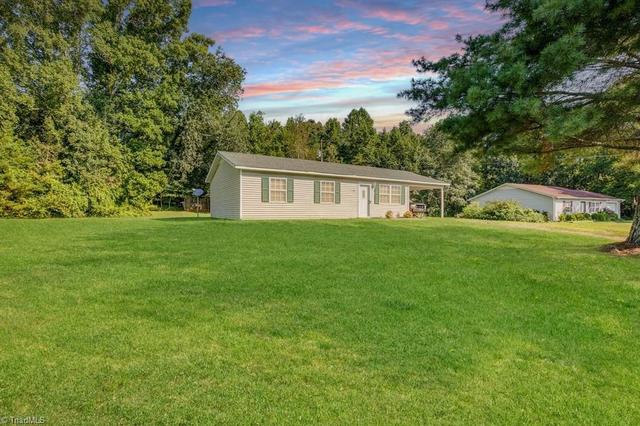 6275 Ridge Rd, Tobaccoville, NC 27050 | MLS# 1174495 | 27 Photos - Movoto