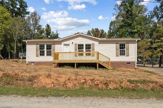 314 Robin Hood Rd, Lexington, NC 27292 | MLS# 1203336 | 24 Photos - Movoto