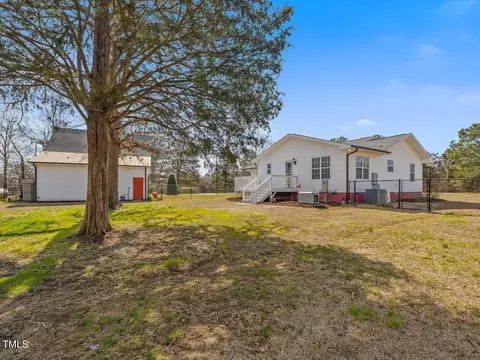 1365 N Main, Goldston, NC 27252 | 64 Photos - Movoto