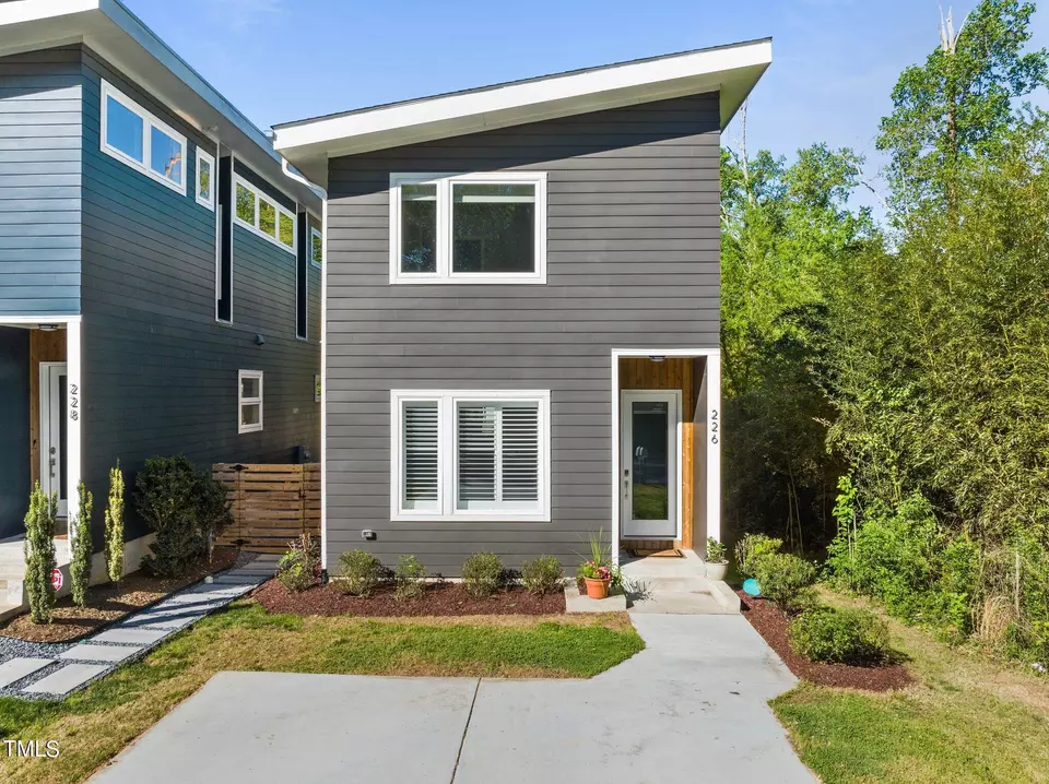 226 Powell, Raleigh, NC 27606 | 22 Photos - Movoto