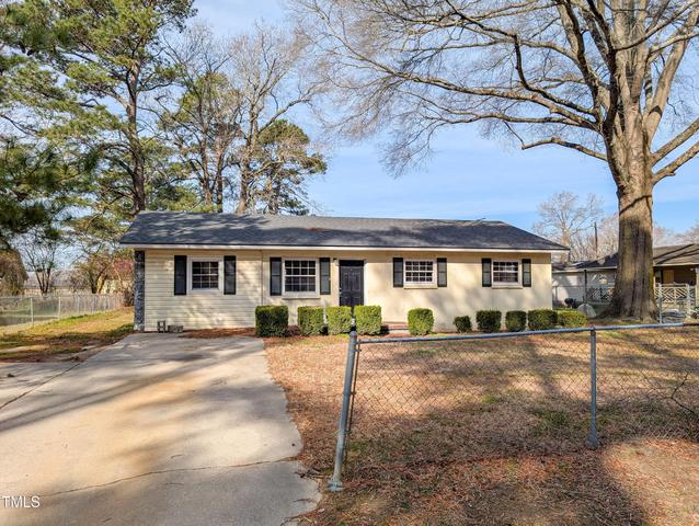 2918 Avalon Rd, Rocky Mount, NC 27801 | MLS# 10078641 | 14 Photos - Movoto