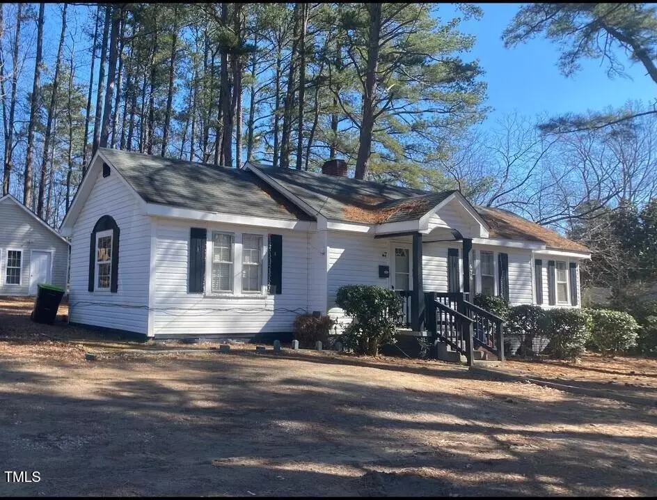 676 Beck Ave, Henderson, NC 27536 | MLS# 10079900 | 2 Photos - Movoto