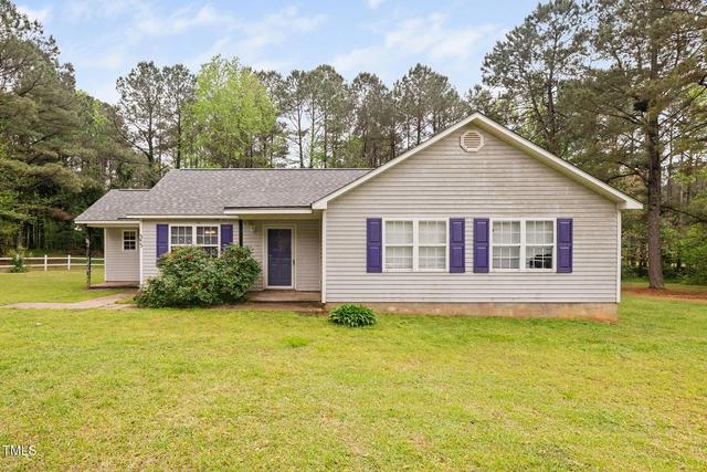 545 Irvan St, Clayton, NC 27520 | MLS# 10088862 | 35 Photos - Movoto