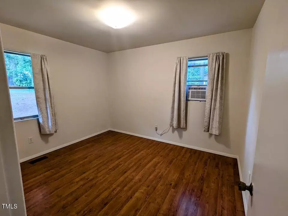 702 Roark St, Chase City, VA 23924 | MLS# 10091979 | 18 Photos - Movoto