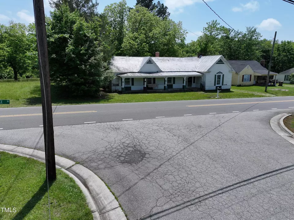522 Providence Rd, Roxboro, NC 27573 | MLS# 10097488 | 6 Photos - Movoto