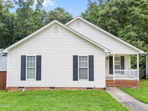 4457 Labrador Dr, Raleigh, NC 27616 | MLS# 10113348 | 27 Photos - Movoto