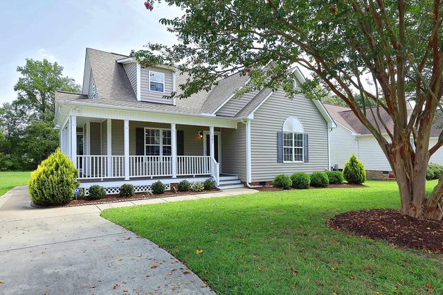 241 Bear Oak Dr, Smithfield, NC 27577 | 47 Photos - Movoto