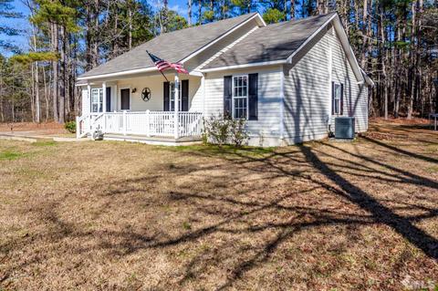 192 Stockbridge Dr, Selma, NC 27576 | 38 Photos | MLS #2492246 - Movoto