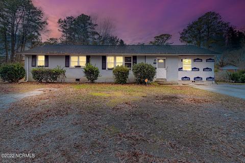 128 Cole Dr, Jacksonville, NC 28540 | 18 Photos | MLS #100362904 - Movoto