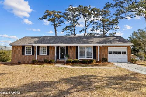 303 Yaupon Dr, Cape Carteret, NC 28584 | 27 Photos | MLS #100368962 ...