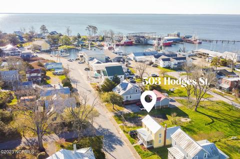 503 Hodges St, Oriental, NC 28571 | 23 Photos - Movoto