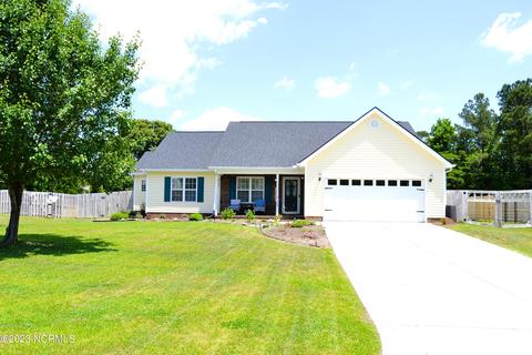 103 Lakeside Ct, Jacksonville, NC 28546 | 30 Photos | MLS #100383699 ...