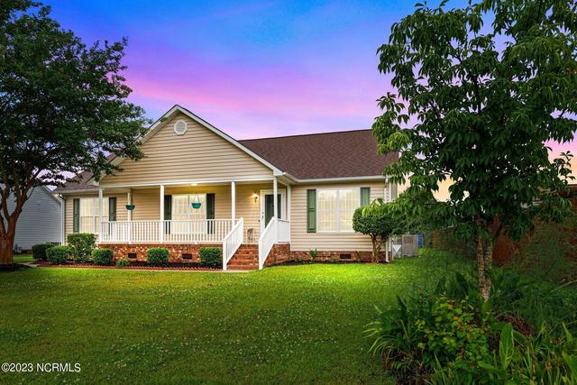 512 Shadow Ridge Dr, Winterville, NC 28590 | 46 Photos | MLS #100391563 ...