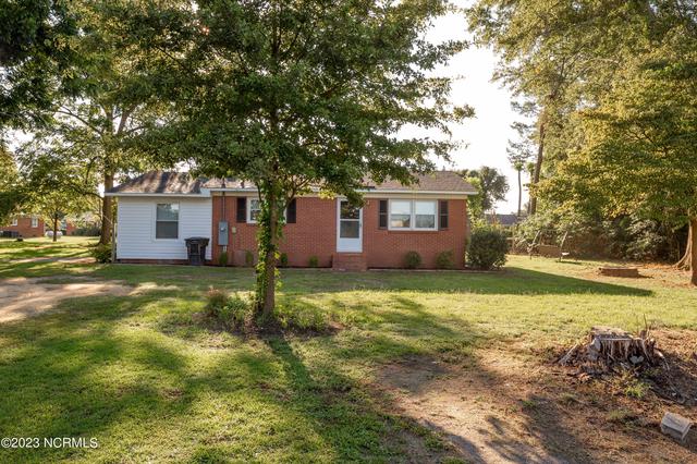 1642 Timberlake Dr, Clinton, NC 28328 | 48 Photos - Movoto