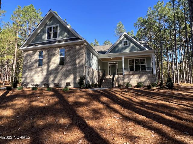 508 Longleaf Dr, West End, NC 27376 | 36 Photos - Movoto