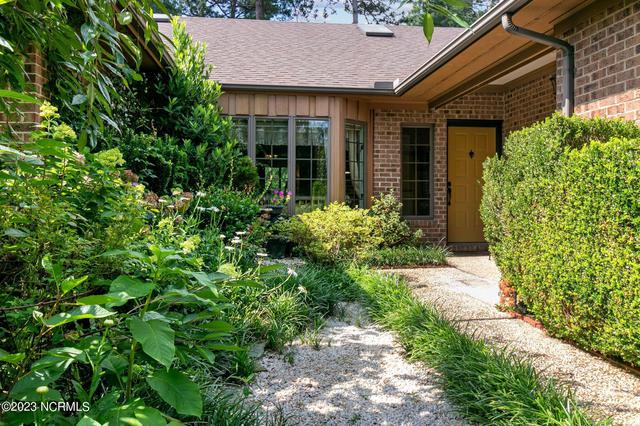 Condo/Townhouse for Sale in holiday-town-Southern Pines NC