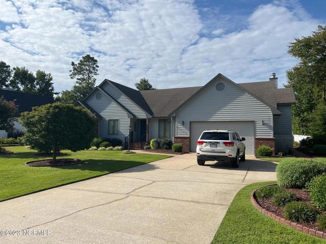 410 Oakmont Dr, Morehead City, NC 28557 | 49 Photos - Movoto