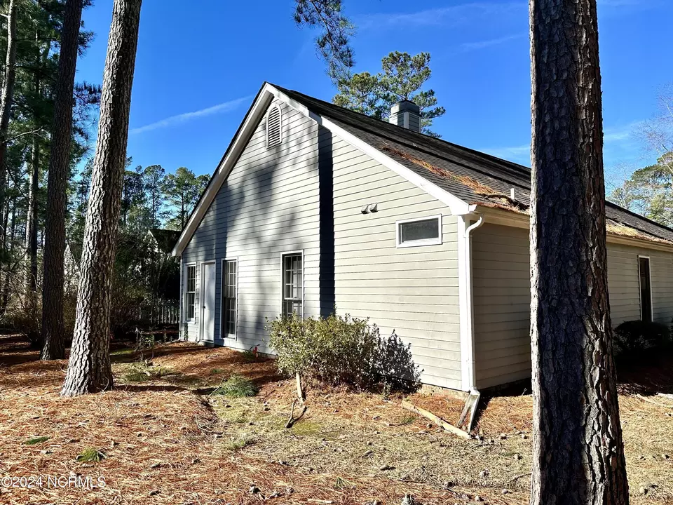 2021 Fairways West Dr, New Bern, NC 28562 | 21 Photos - Movoto