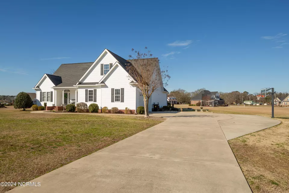 49 Cross Way Ln, Clinton, NC 28328 | 30 Photos - Movoto
