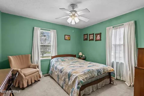 3602 Mandy Ln, Morehead City, NC 28557 | 26 Photos - Movoto