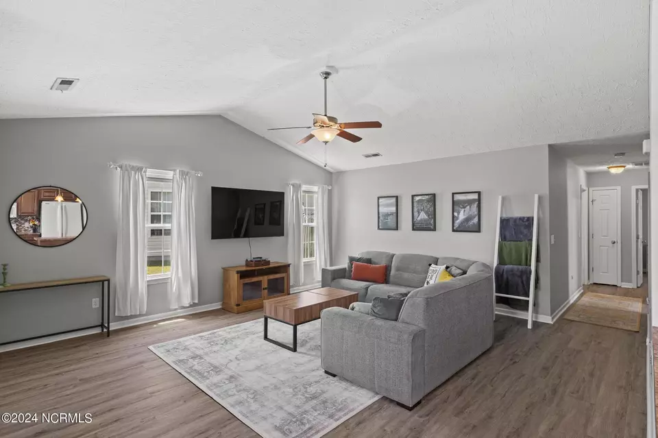 406 Tree Ct, Holly Ridge, NC 28445 | 22 Photos - Movoto