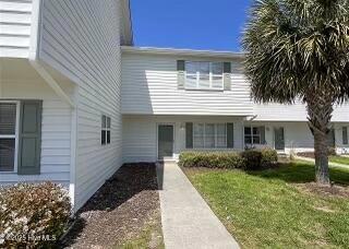8821 Janell Ct, Emerald Isle, NC 28594 | MLS# 100489985 | 18 Photos ...