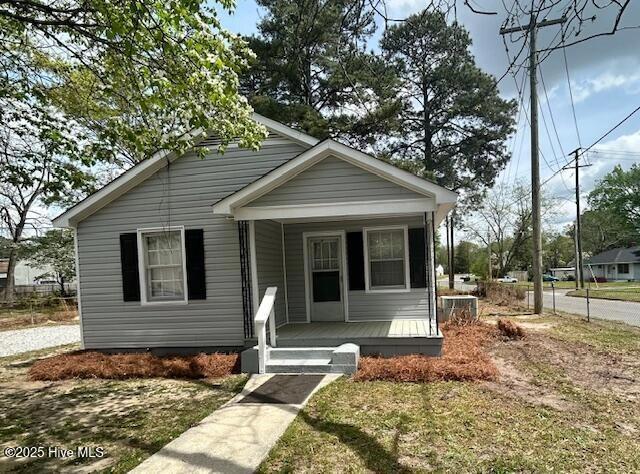 701 Hardee Rd, Kinston, NC 28504 | MLS# 100501080 | 15 Photos - Movoto