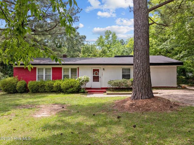 708 St George Rd, Raleigh, NC 27610 | MLS# 100510914 | 23 Photos - Movoto