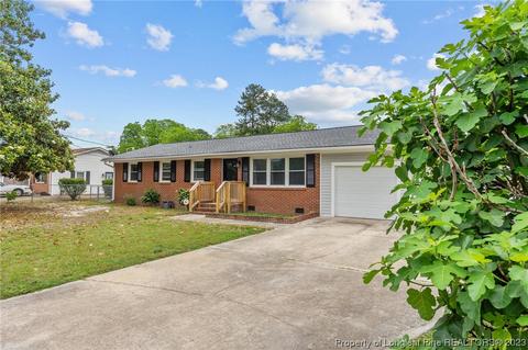 205 Cecil Ave, Spring Lake, NC 28390 | 33 Photos | MLS #704760 - Movoto