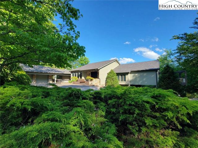 514 Raven Ridge Rd, Banner Elk, NC 28604 | 49 Photos - Movoto
