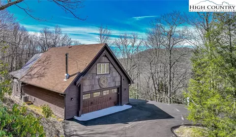 460 Castle Rock Dr, Banner Elk, NC 28604 | 49 Photos - Movoto